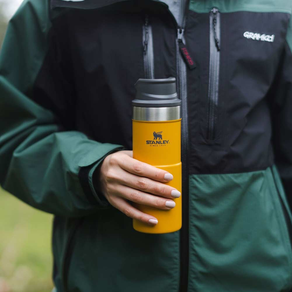 Stanley 0.35L Classic Trigger-Action Travel Mug - Saffron - Sarı - 10 ...